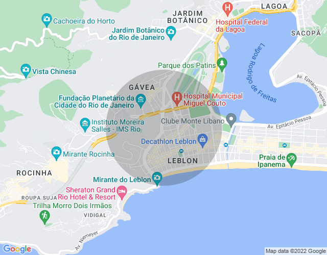 Apartamento com planta generosa em rua exclusivamente residencial ...